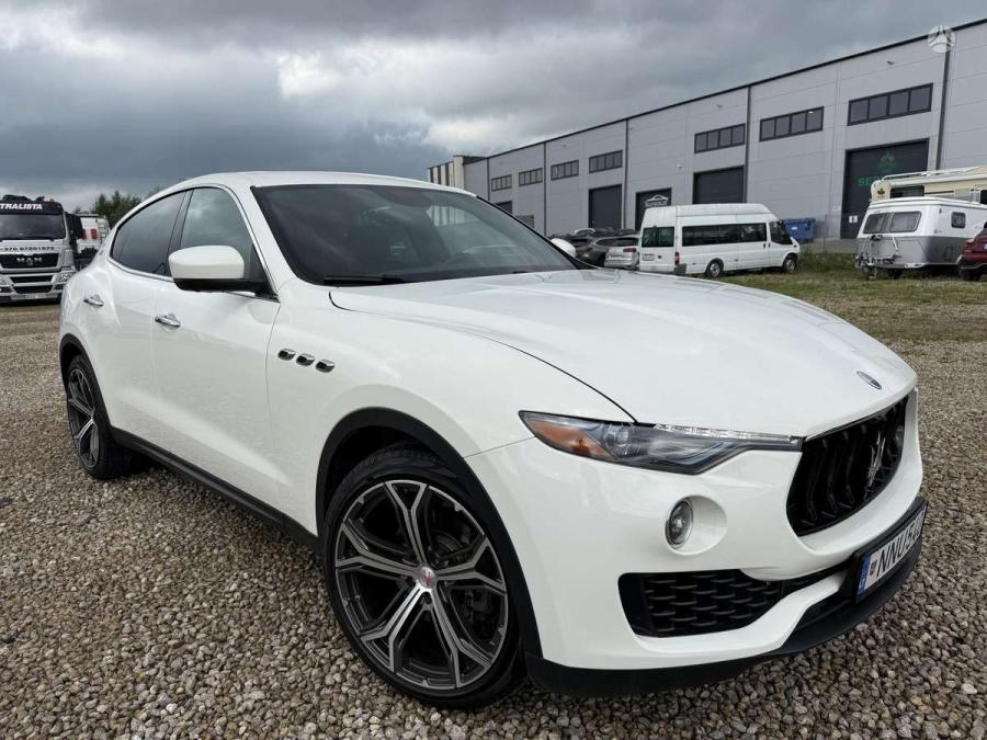 Balts Maserati Levante 2017 Viļņa, ar dzinēja tilpumu 2.98 L un nobraukumu 89 tūkst. km par 22500 €, foto 3 vietnē AUTOMOTO.COM.LV