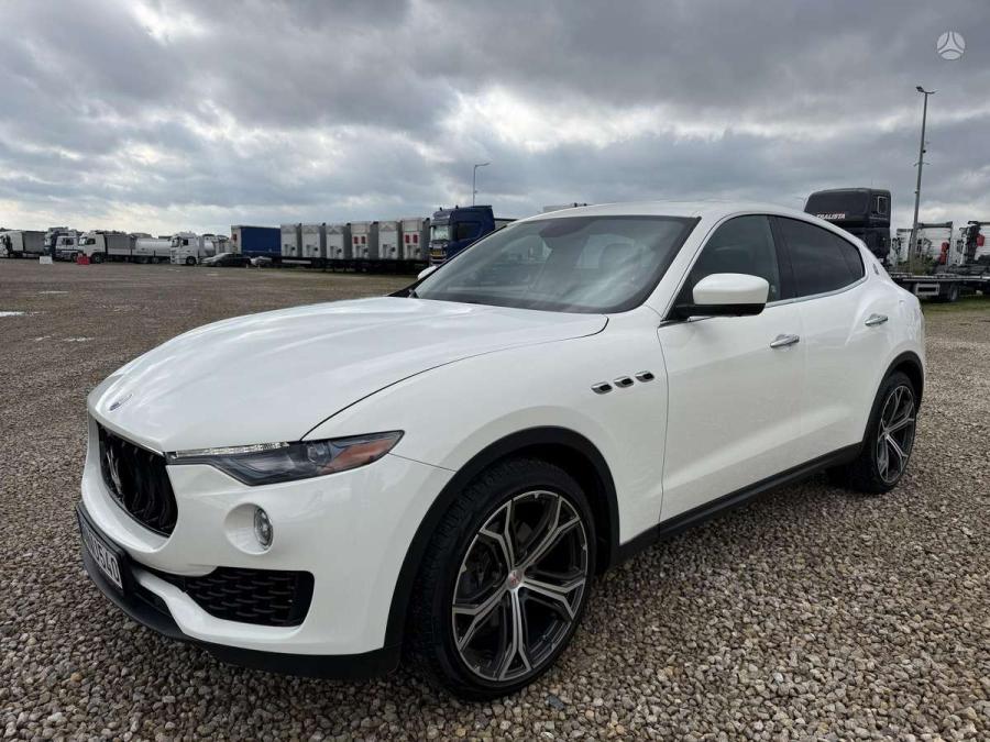Balts Maserati Levante 2017 Viļņa, ar dzinēja tilpumu 2.98 L un nobraukumu 89 tūkst. km par 22500 €, foto 11 vietnē AUTOMOTO.COM.LV