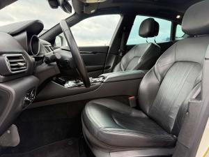 Balts Maserati Levante 2017 Viļņa, ar dzinēja tilpumu 2.98 L un nobraukumu 89 tūkst. km par 22500 €, foto 24 vietnē AUTOMOTO.COM.LV