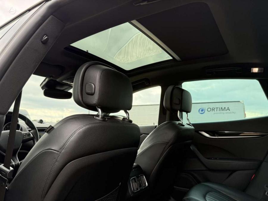 Balts Maserati Levante 2017 Viļņa, ar dzinēja tilpumu 2.98 L un nobraukumu 89 tūkst. km par 22500 €, foto 27 vietnē AUTOMOTO.COM.LV