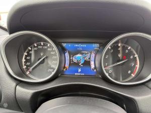 Balts Maserati Levante 2017 Viļņa, ar dzinēja tilpumu 2.98 L un nobraukumu 89 tūkst. km par 22500 €, foto 32 vietnē AUTOMOTO.COM.LV