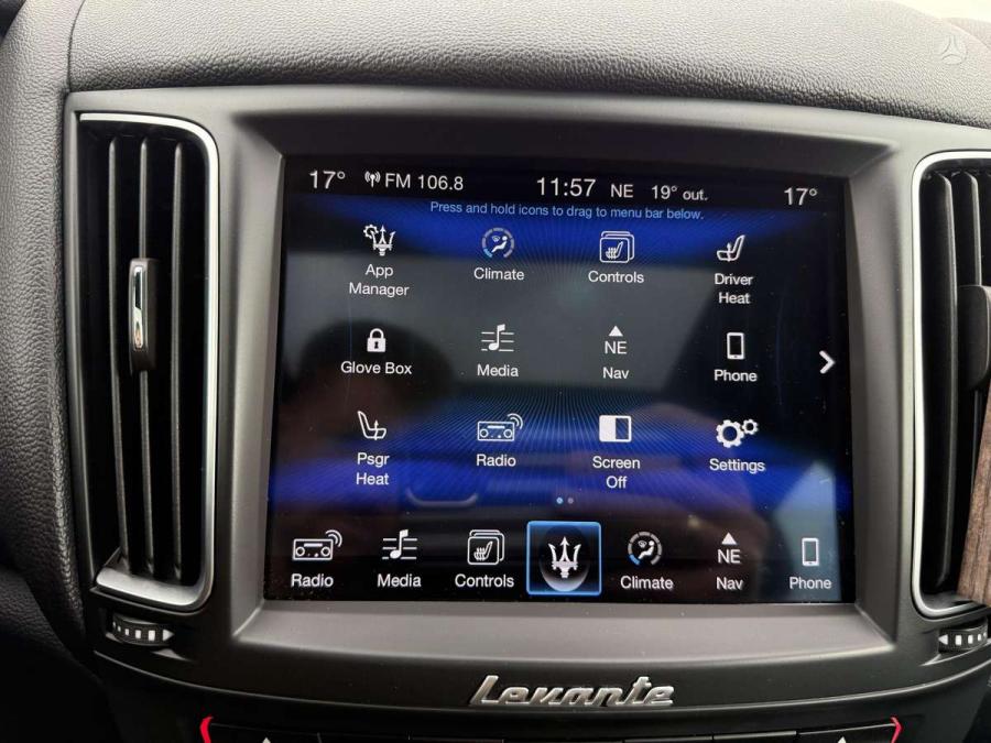 Balts Maserati Levante 2017 Viļņa, ar dzinēja tilpumu 2.98 L un nobraukumu 89 tūkst. km par 22500 €, foto 36 vietnē AUTOMOTO.COM.LV