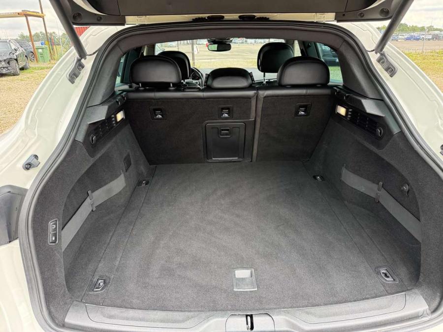Balts Maserati Levante 2017 Viļņa, ar dzinēja tilpumu 2.98 L un nobraukumu 89 tūkst. km par 22500 €, foto 48 vietnē AUTOMOTO.COM.LV