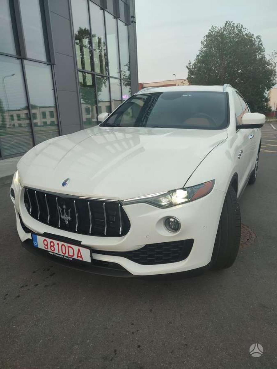 White Maserati Levante 2018 in Vilnius, with an engine capacity of 2.98 L and mileage of 65 thousand km for 25700 €, photo 3 on AUTOMOTO.COM.LV