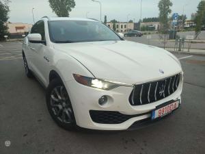 White Maserati Levante 2018 in Vilnius, with an engine capacity of 2.98 L and mileage of 65 thousand km for 25700 €, photo 4 on AUTOMOTO.COM.LV