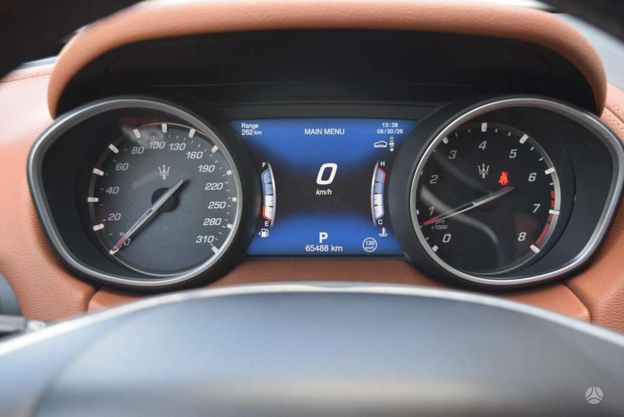 Белый Мазерати Леванте 2018 в Вильнюс, объемом двигателя 2.98 л и пробегом 65 тыс. км за 26000 €, фото 20 на AUTOMOTO.COM.LV