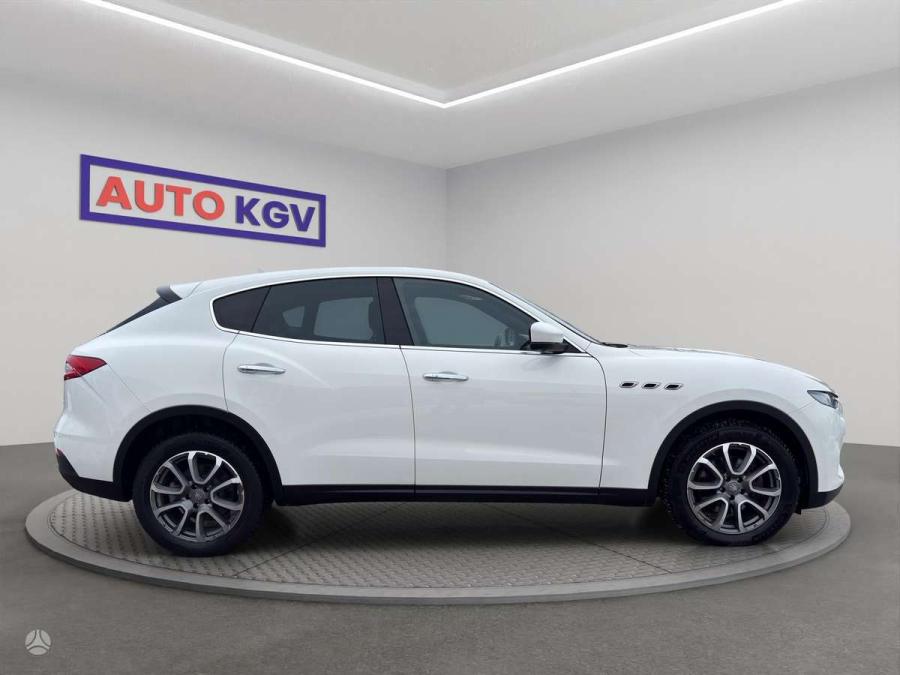 Balts Maserati Levante 2019 Kauņa, ar dzinēja tilpumu 3.00 L un nobraukumu 81 tūkst. km par 29499 €, foto 7 vietnē AUTOMOTO.COM.LV
