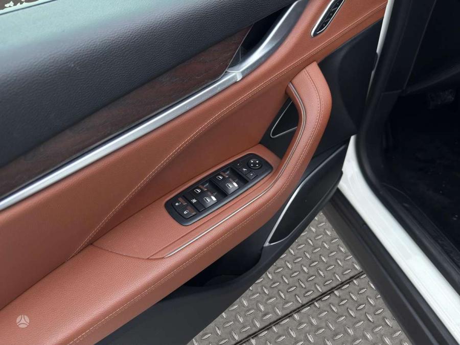 Balts Maserati Levante 2019 Kauņa, ar dzinēja tilpumu 3.00 L un nobraukumu 81 tūkst. km par 29499 €, foto 15 vietnē AUTOMOTO.COM.LV