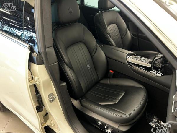 Balts Maserati Levante 2022 Avižieniai, ar dzinēja tilpumu 3.00 L un nobraukumu 55 tūkst. km par 36000 €, foto 7 vietnē AUTOMOTO.COM.LV