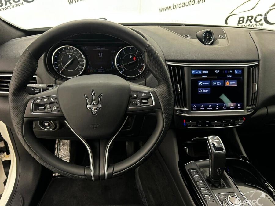 White Maserati Levante 2022 in Avizieniai, with an engine capacity of 3.00 L and mileage of 55 thousand km for 36000 €, photo 13 on AUTOMOTO.COM.LV