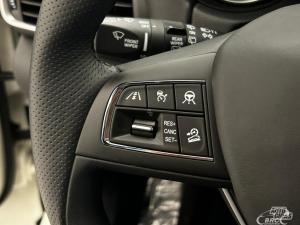 White Maserati Levante 2022 in Avizieniai, with an engine capacity of 3.00 L and mileage of 55 thousand km for 36000 €, photo 14 on AUTOMOTO.COM.LV