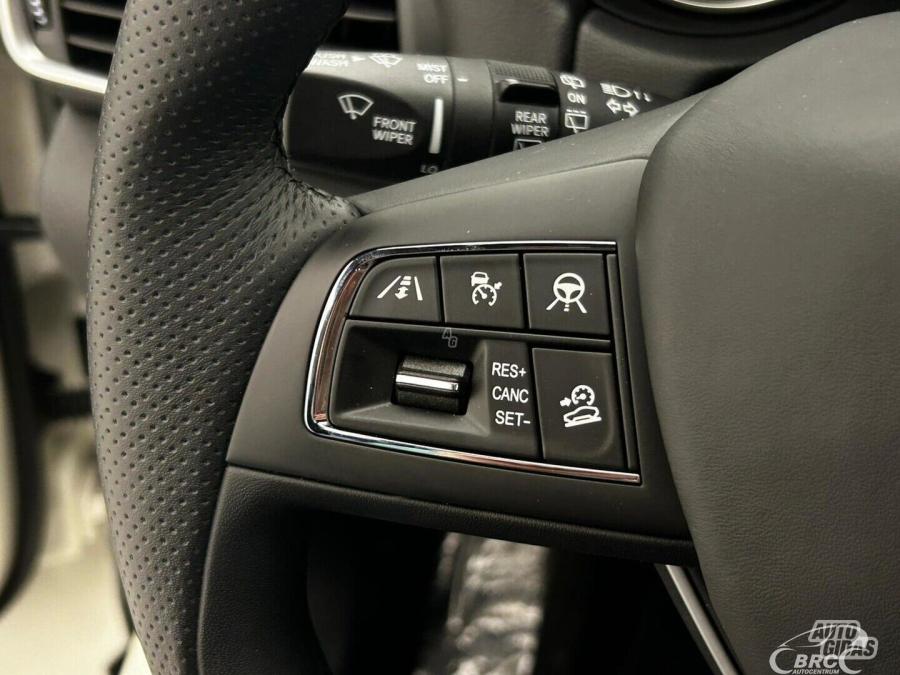 White Maserati Levante 2022 in Avizieniai, with an engine capacity of 3.00 L and mileage of 55 thousand km for 36000 €, photo 14 on AUTOMOTO.COM.LV