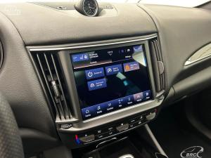 White Maserati Levante 2022 in Avizieniai, with an engine capacity of 3.00 L and mileage of 55 thousand km for 36000 €, photo 23 on AUTOMOTO.COM.LV