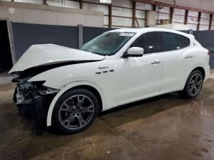 Balts Maserati Levante 2023 Kauņa, ar dzinēja tilpumu 2.98 L un nobraukumu 67 tūkst. km par 16000 €, foto 2 vietnē AUTOMOTO.COM.LV