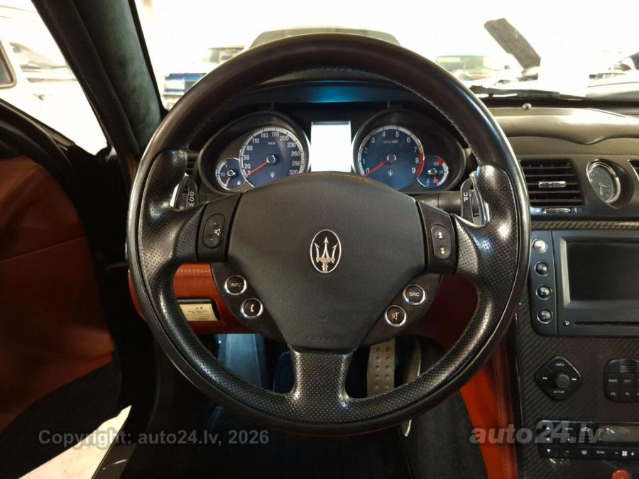 Melns Maserati Quattroporte 2007 Tallina, ar dzinēja tilpumu 0.00 L un nobraukumu 129 tūkst. km par 8200 €, foto 10 vietnē AUTOMOTO.COM.LV