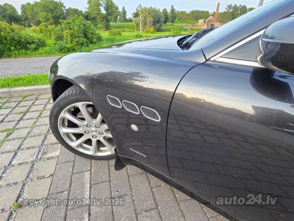 Melns Maserati Quattroporte 2008 Tallina, ar dzinēja tilpumu 4.20 L un nobraukumu 58 tūkst. km par 12500 €, foto 7 vietnē AUTOMOTO.COM.LV