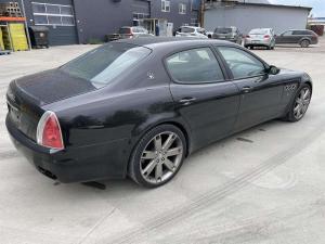 Melns Maserati Quattroporte 2009 Panevēža, ar dzinēja tilpumu 4.24 L un nobraukumu 225 tūkst. km par 3999 €, foto 6 vietnē AUTOMOTO.COM.LV