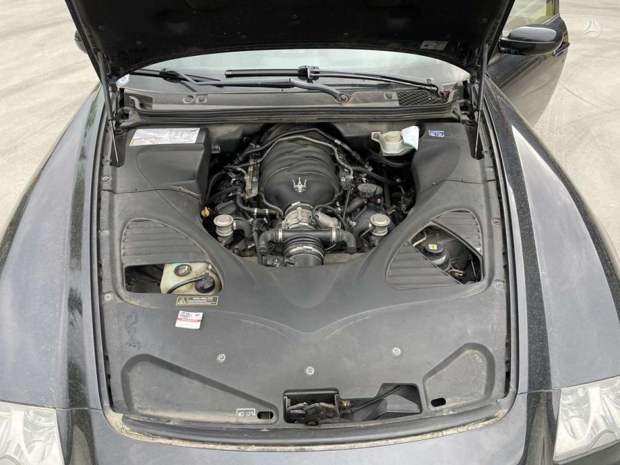 Melns Maserati Quattroporte 2009 Panevēža, ar dzinēja tilpumu 4.24 L un nobraukumu 225 tūkst. km par 3999 €, foto 12 vietnē AUTOMOTO.COM.LV