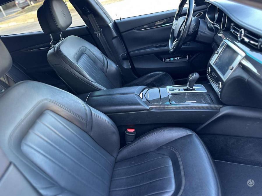 Melns Maserati Quattroporte 2014 Kauņa, ar dzinēja tilpumu 3.00 L un nobraukumu 215 tūkst. km par 13900 €, foto 12 vietnē AUTOMOTO.COM.LV