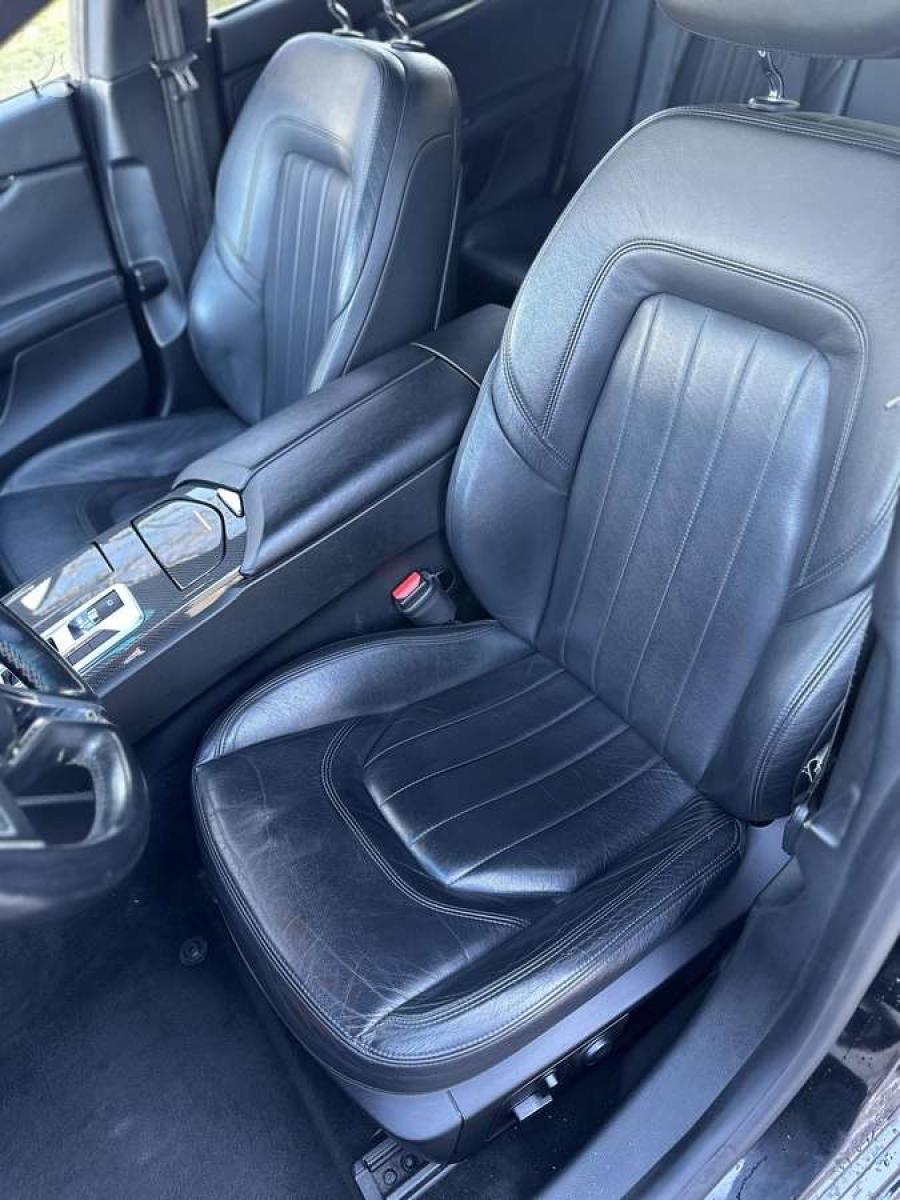 Melns Maserati Quattroporte 2014 Kauņa, ar dzinēja tilpumu 3.00 L un nobraukumu 215 tūkst. km par 13900 €, foto 15 vietnē AUTOMOTO.COM.LV