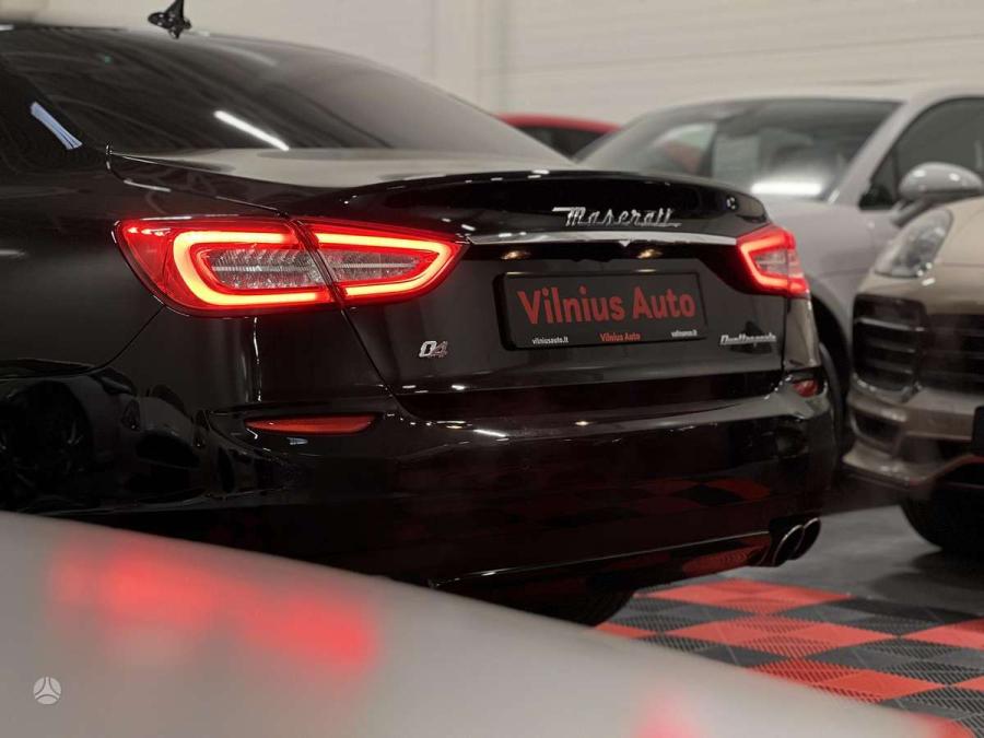 Melns Maserati Quattroporte 2014 Viļņa, ar dzinēja tilpumu 2.98 L un nobraukumu 126 tūkst. km par 17499 €, foto 10 vietnē AUTOMOTO.COM.LV