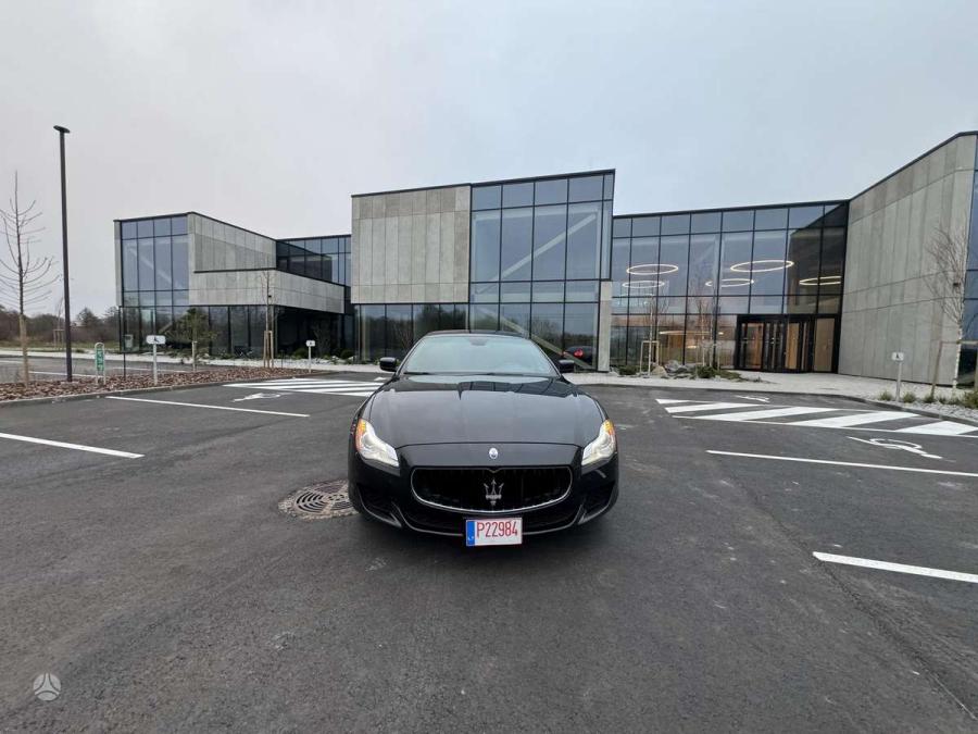 Black Maserati Quattroporte 2015 in Klaipeda, with an engine capacity of 2.98 L and mileage of 112 thousand km for 8800 €, photo 3 on AUTOMOTO.COM.LV
