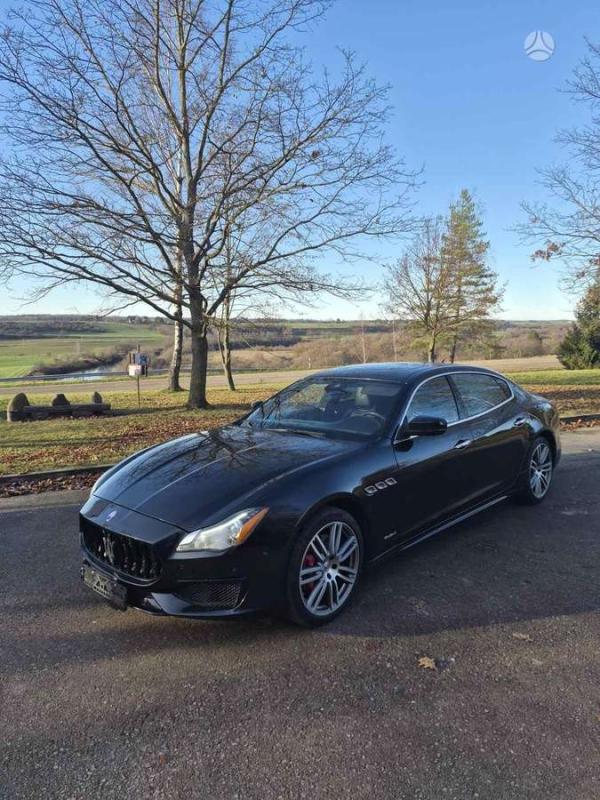 Black Maserati Quattroporte 2017 in Kaunas, with an engine capacity of 2.98 L and mileage of 85 thousand km for 25900 €, photo 6 on AUTOMOTO.COM.LV