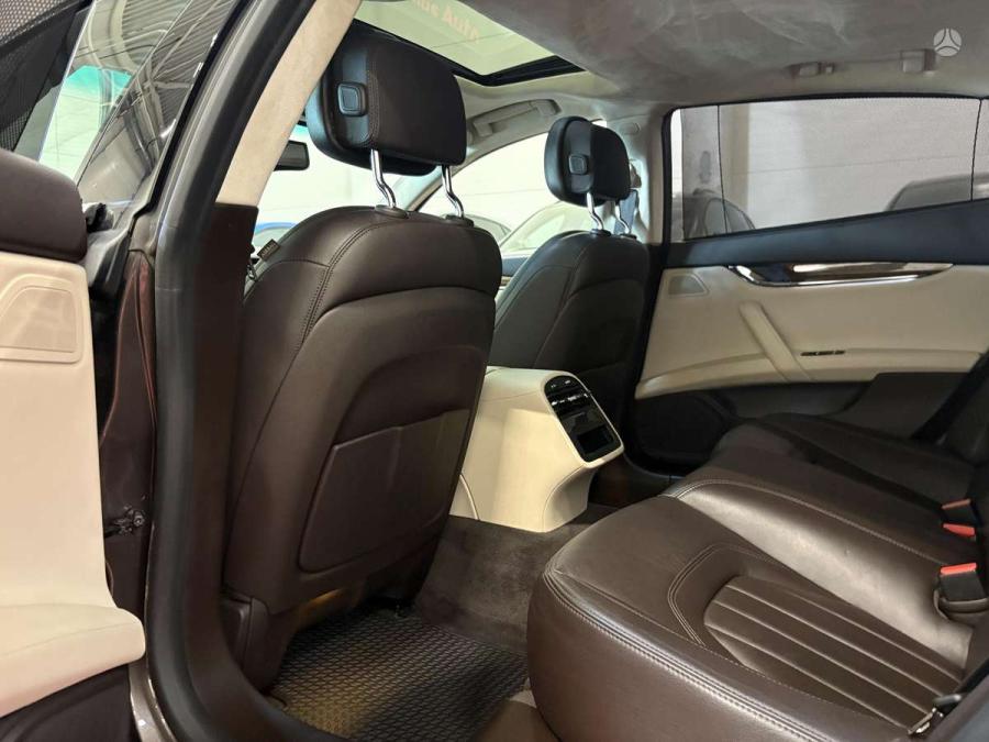 Brūns Maserati Quattroporte 2014 Viļņa, ar dzinēja tilpumu 2.98 L un nobraukumu 52 tūkst. km par 19990 €, foto 30 vietnē AUTOMOTO.COM.LV
