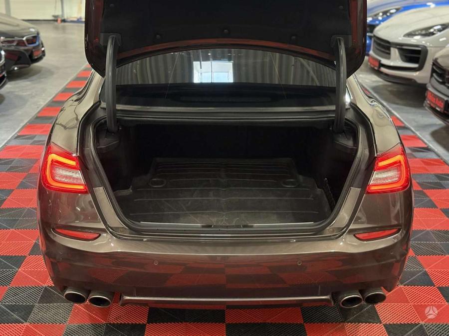 Brūns Maserati Quattroporte 2014 Viļņa, ar dzinēja tilpumu 2.98 L un nobraukumu 52 tūkst. km par 19990 €, foto 32 vietnē AUTOMOTO.COM.LV
