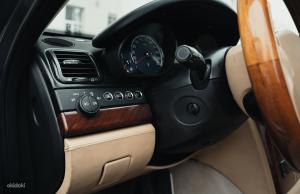 Grey Maserati Quattroporte 2009 in Tallinn, with an engine capacity of 4.20 L and mileage of 77 thousand km for 21990 €, photo 25 on AUTOMOTO.COM.LV