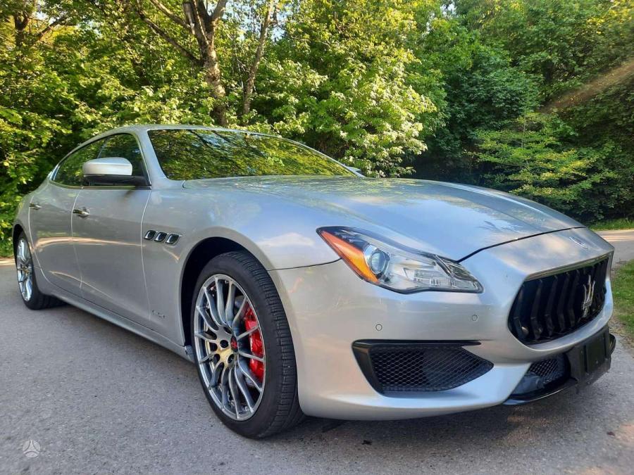 Grey Maserati Quattroporte 2017 in Kaunas, with an engine capacity of 2.98 L and mileage of 92 thousand km for 22000 €, photo 3 on AUTOMOTO.COM.LV