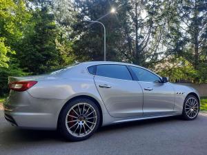 Grey Maserati Quattroporte 2017 in Kaunas, with an engine capacity of 2.98 L and mileage of 92 thousand km for 22000 €, photo 6 on AUTOMOTO.COM.LV