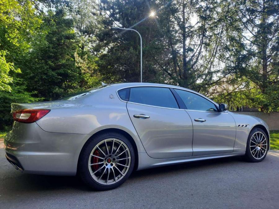 Grey Maserati Quattroporte 2017 in Kaunas, with an engine capacity of 2.98 L and mileage of 92 thousand km for 22000 €, photo 6 on AUTOMOTO.COM.LV
