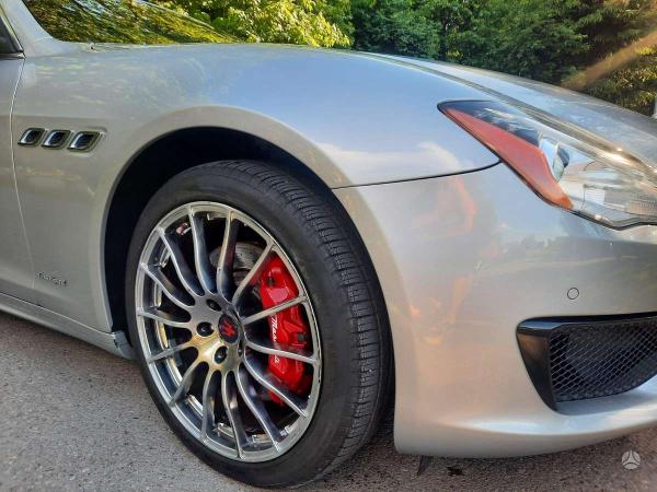 Grey Maserati Quattroporte 2017 in Kaunas, with an engine capacity of 2.98 L and mileage of 92 thousand km for 22000 €, photo 7 on AUTOMOTO.COM.LV