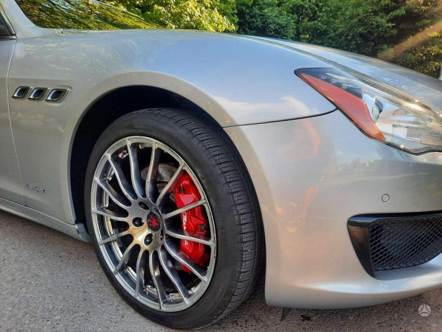 Grey Maserati Quattroporte 2017 in Kaunas, with an engine capacity of 2.98 L and mileage of 92 thousand km for 22000 €, photo 8 on AUTOMOTO.COM.LV