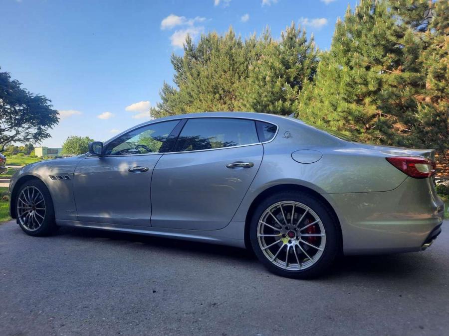 Grey Maserati Quattroporte 2017 in Kaunas, with an engine capacity of 2.98 L and mileage of 92 thousand km for 22000 €, photo 16 on AUTOMOTO.COM.LV
