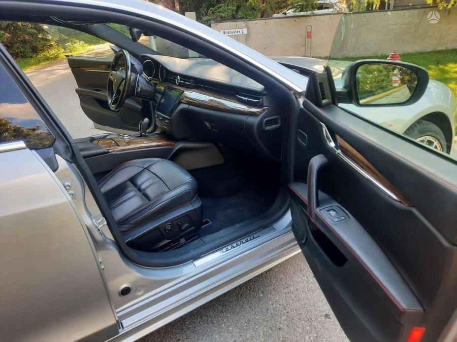 Grey Maserati Quattroporte 2017 in Kaunas, with an engine capacity of 2.98 L and mileage of 92 thousand km for 22000 €, photo 29 on AUTOMOTO.COM.LV