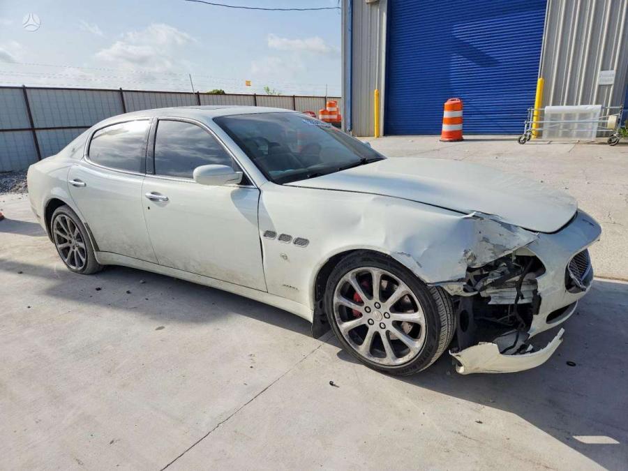 Balts Maserati Quattroporte 2007 Viļņa, ar dzinēja tilpumu 4.24 L un nobraukumu 103 tūkst. km par 3999 €, foto 6 vietnē AUTOMOTO.COM.LV
