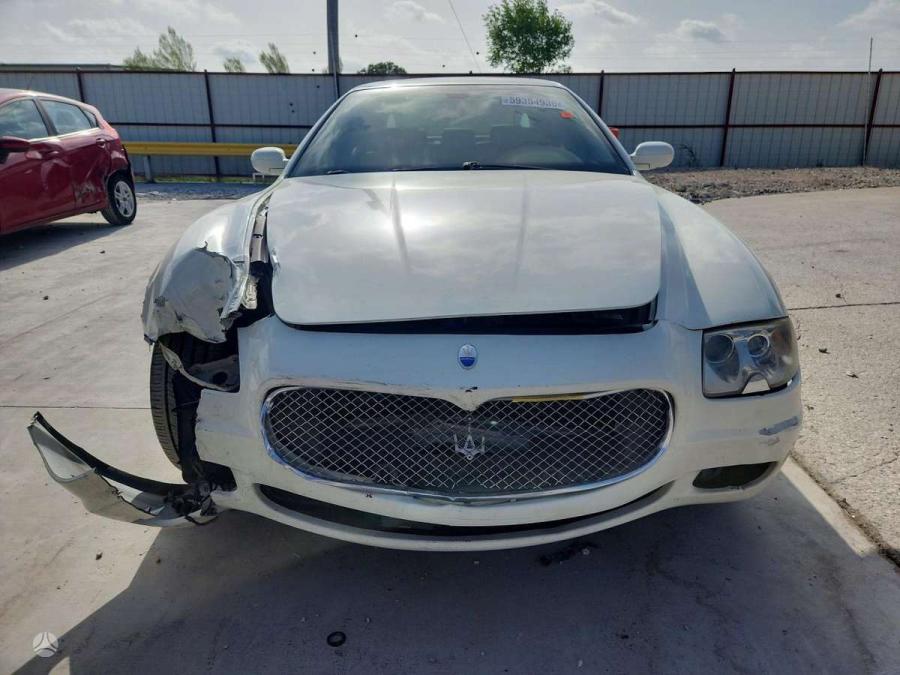 Balts Maserati Quattroporte 2007 Viļņa, ar dzinēja tilpumu 4.24 L un nobraukumu 103 tūkst. km par 3999 €, foto 7 vietnē AUTOMOTO.COM.LV