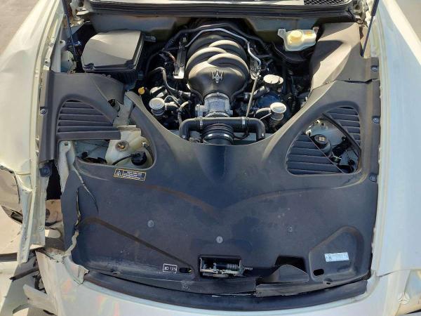 Balts Maserati Quattroporte 2007 Viļņa, ar dzinēja tilpumu 4.24 L un nobraukumu 103 tūkst. km par 3999 €, foto 11 vietnē AUTOMOTO.COM.LV