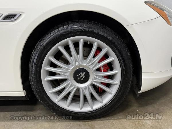 White Maserati Quattroporte 2014 in Tallinn, with an engine capacity of 3.00 L and mileage of 63 thousand km for 19995 €, photo 5 on AUTOMOTO.COM.LV