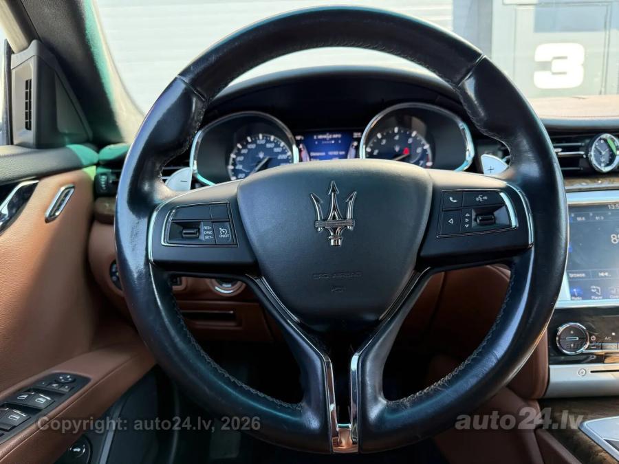 White Maserati Quattroporte 2014 in Tallinn, with an engine capacity of 3.00 L and mileage of 63 thousand km for 19995 €, photo 14 on AUTOMOTO.COM.LV