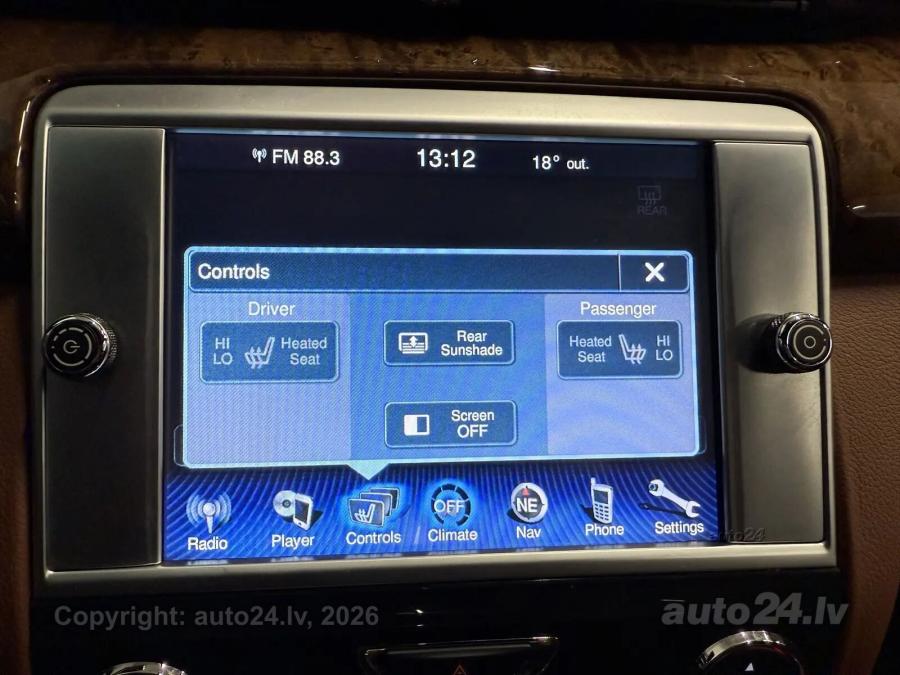 White Maserati Quattroporte 2014 in Tallinn, with an engine capacity of 3.00 L and mileage of 63 thousand km for 19995 €, photo 23 on AUTOMOTO.COM.LV