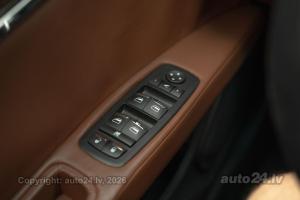 White Maserati Quattroporte 2014 in Tallinn, with an engine capacity of 3.00 L and mileage of 63 thousand km for 19900 €, photo 16 on AUTOMOTO.COM.LV