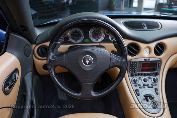 Zils Maserati Spyder 2005 Tallina, ar dzinēja tilpumu 4.20 L un nobraukumu 85 tūkst. km par 25900 €, foto 10 vietnē AUTOMOTO.COM.LV