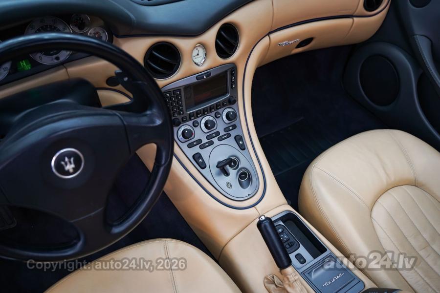 Zils Maserati Spyder 2005 Tallina, ar dzinēja tilpumu 4.20 L un nobraukumu 85 tūkst. km par 25900 €, foto 12 vietnē AUTOMOTO.COM.LV