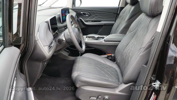 Black Maxus Mifa 9 2023 in Tallinn, with an engine capacity of 0.00 L and mileage of 85 thousand km for 38900 €, photo 9 on AUTOMOTO.COM.LV