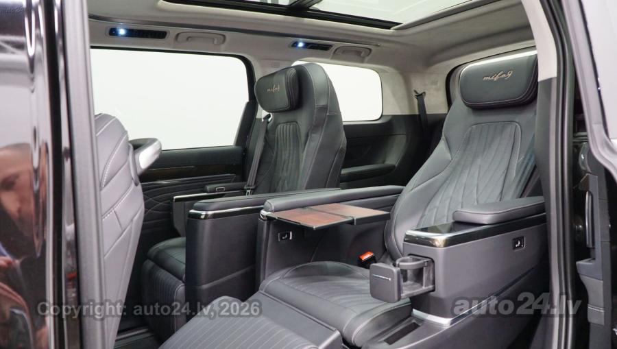 Black Maxus Mifa 9 2023 in Tallinn, with an engine capacity of 0.00 L and mileage of 85 thousand km for 38900 €, photo 11 on AUTOMOTO.COM.LV