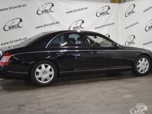Black Maybach 57 2003 in Riga, with an engine capacity of 5.50 L and mileage of 118 thousand km for 54000 €, photo 6 on AUTOMOTO.COM.LV