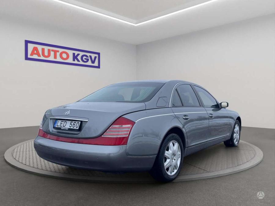 Pelēks Maybach 57 2008 Viļņa, ar dzinēja tilpumu 5.50 L un nobraukumu 151 tūkst. km par 56999 €, foto 6 vietnē AUTOMOTO.COM.LV